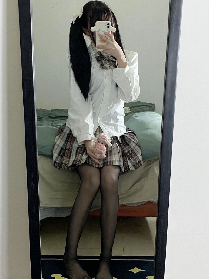 萝莉一枚 丝恋圈