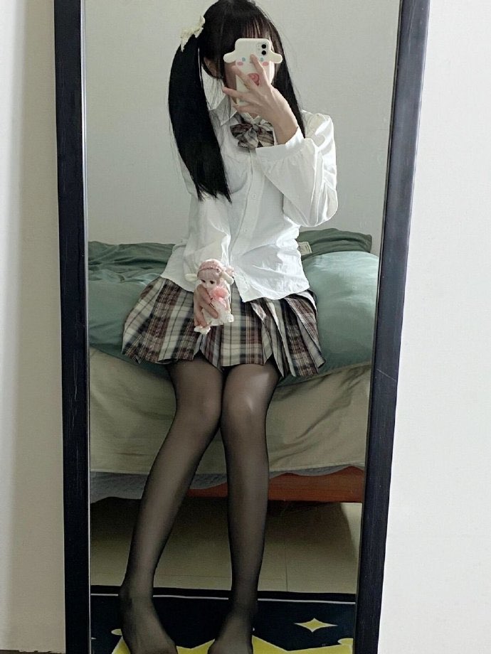 萝莉一枚 丝恋圈